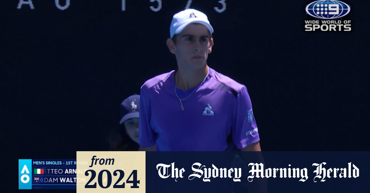 Video: Aussie wildcard drops first set